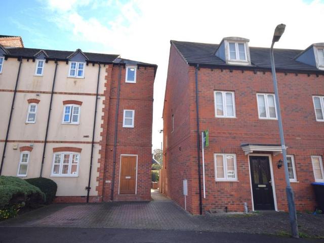 3 bedroom end of terrace house for sale