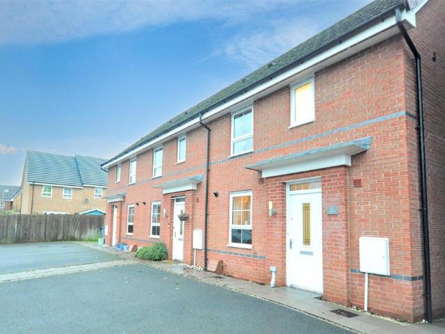 3 bedroom end of terrace house for sale