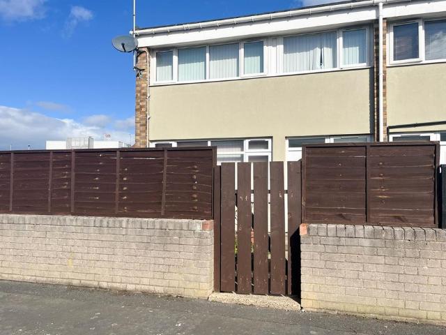3 bedroom end of terrace house for sale