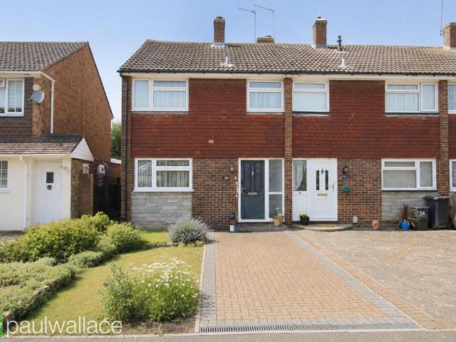 3 bedroom end of terrace house for sale