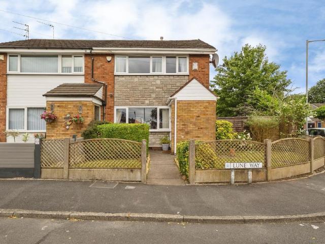 3 bedroom end of terrace house for sale