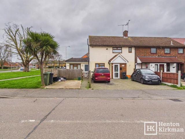 3 bedroom end of terrace house for sale