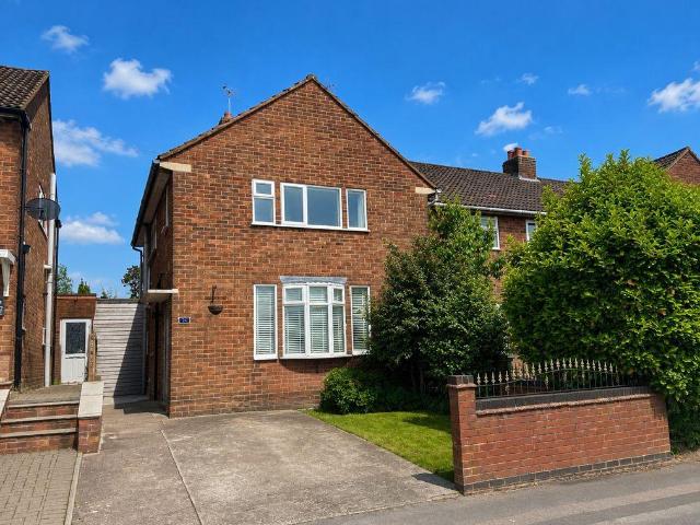 3 bedroom end of terrace house for sale
