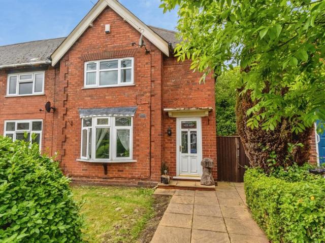 3 bedroom end of terrace house for sale