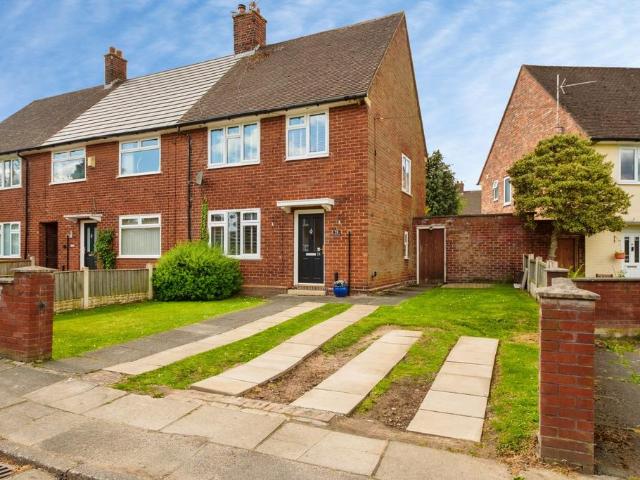 3 bedroom end of terrace house for sale