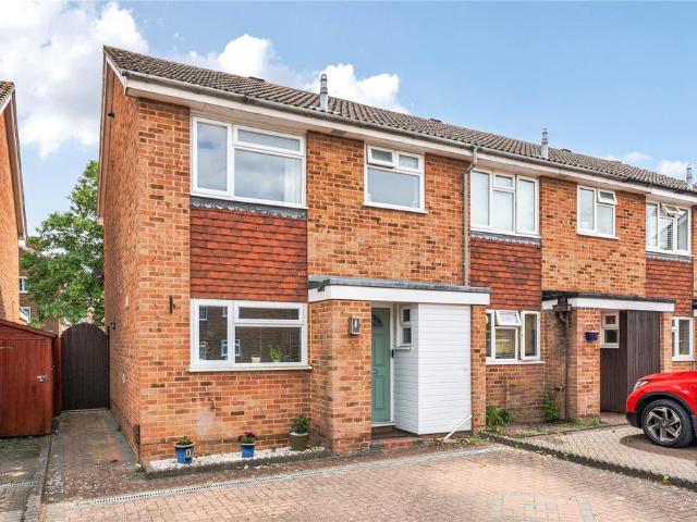3 bedroom end of terrace house for sale