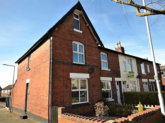 3 bedroom end of terrace house for sale