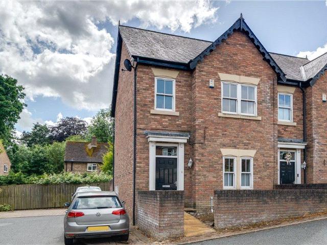 3 bedroom end of terrace house for sale