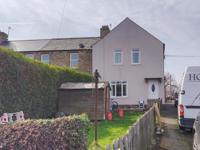 3 bedroom end of terrace house for sale