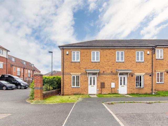 3 bedroom end of terrace house for sale