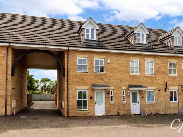 3 bedroom end of terrace house for sale