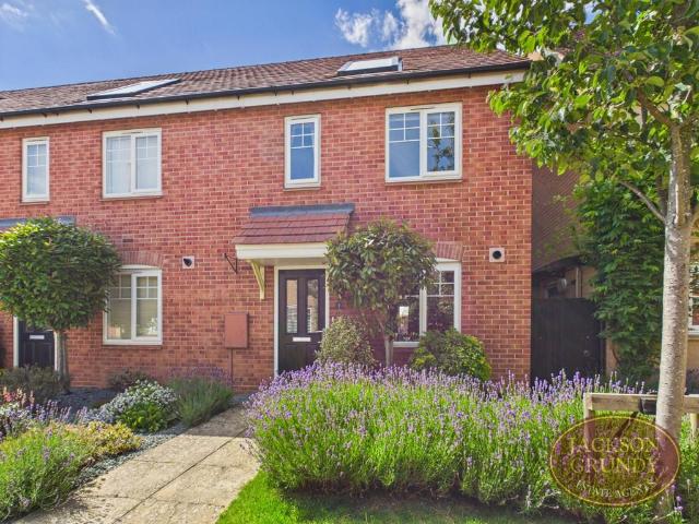3 bedroom end of terrace house for sale