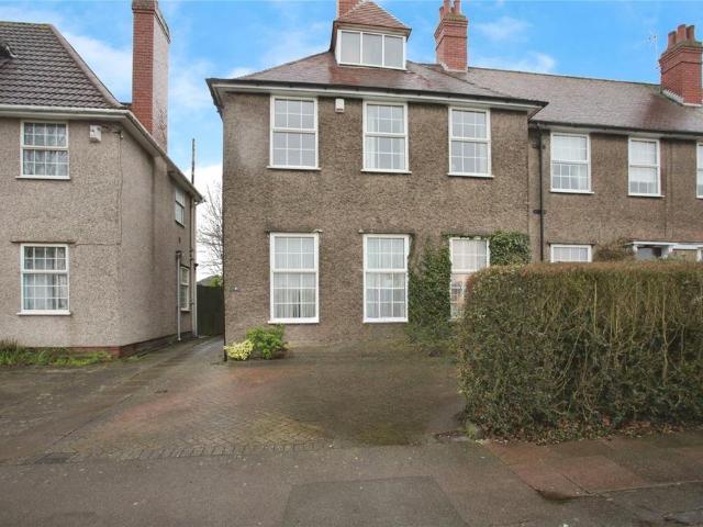 3 bedroom end of terrace house for sale