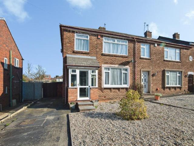3 bedroom end of terrace house for sale