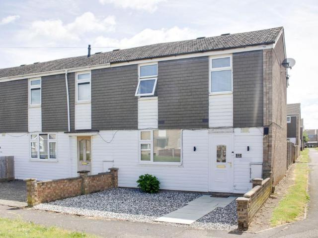 3 bedroom end of terrace house for sale