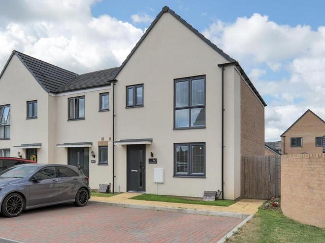 3 bedroom end of terrace house for sale