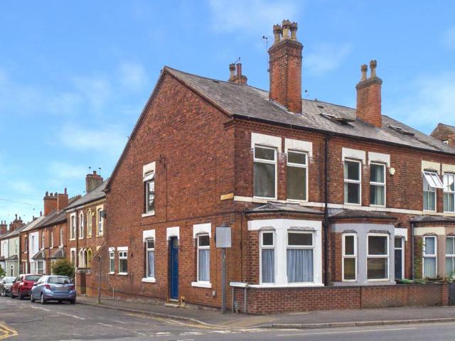 3 bedroom end of terrace house for sale