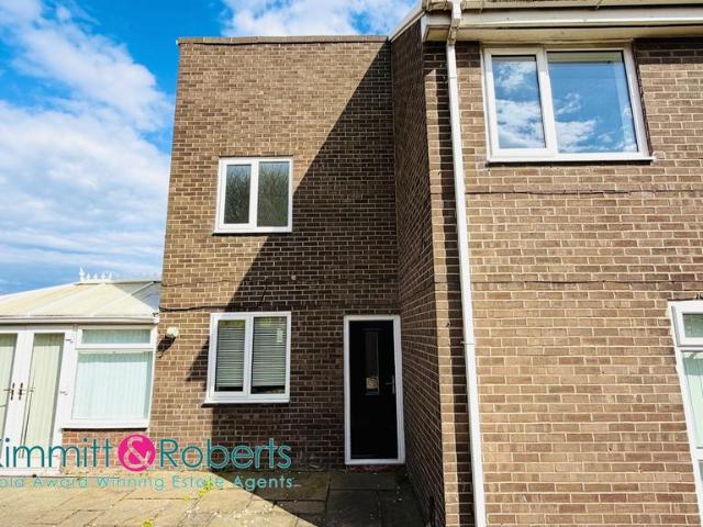 3 bedroom end of terrace house for sale