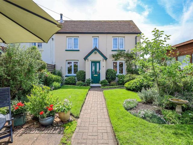 3 bedroom end of terrace house for sale