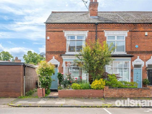 3 bedroom end of terrace house for sale