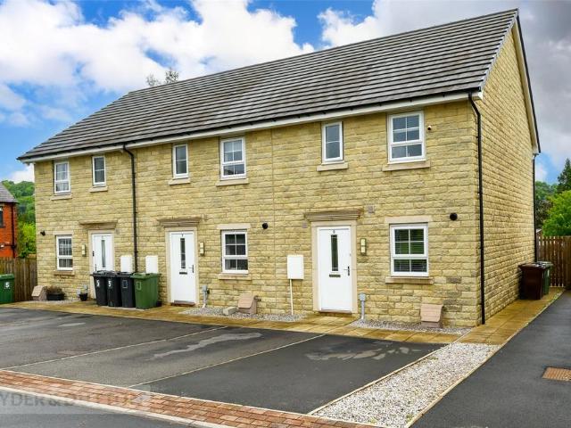 3 bedroom end of terrace house for sale