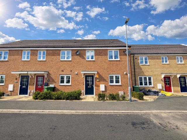3 bedroom end of terrace house for sale