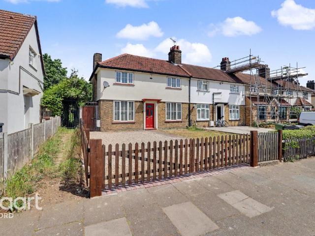 3 bedroom end of terrace house for sale