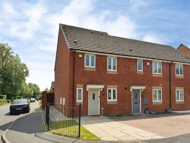 3 bedroom end of terrace house for sale