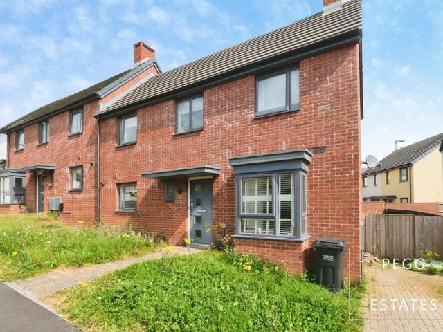 3 bedroom end of terrace house for sale