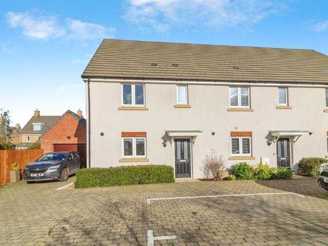 3 bedroom end of terrace house for sale