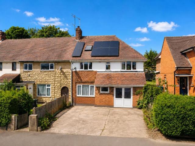 3 bedroom end of terrace house for sale