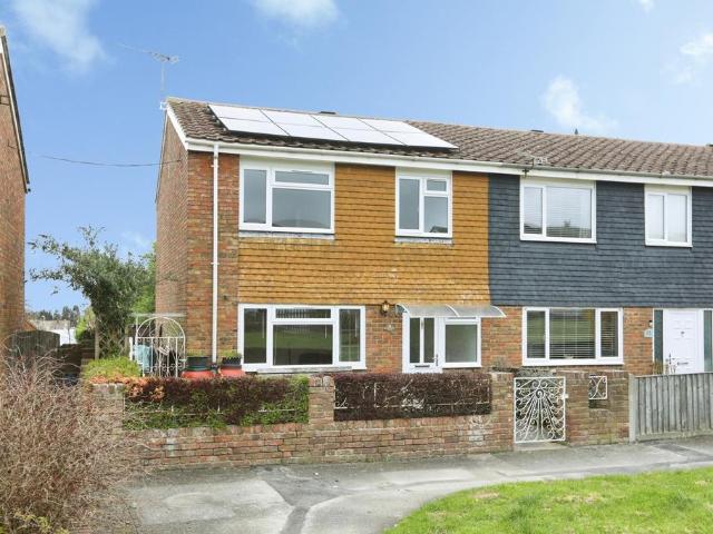 3 bedroom end of terrace house for sale