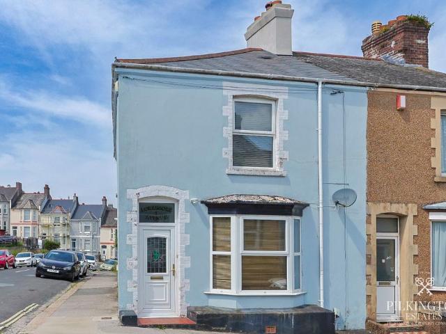3 bedroom end of terrace house for sale