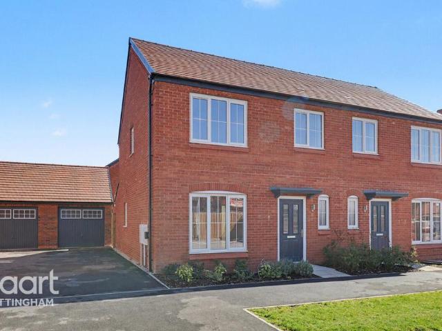 3 bedroom end of terrace house for sale