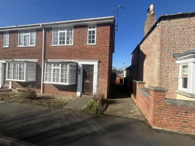 3 bedroom end of terrace house for sale