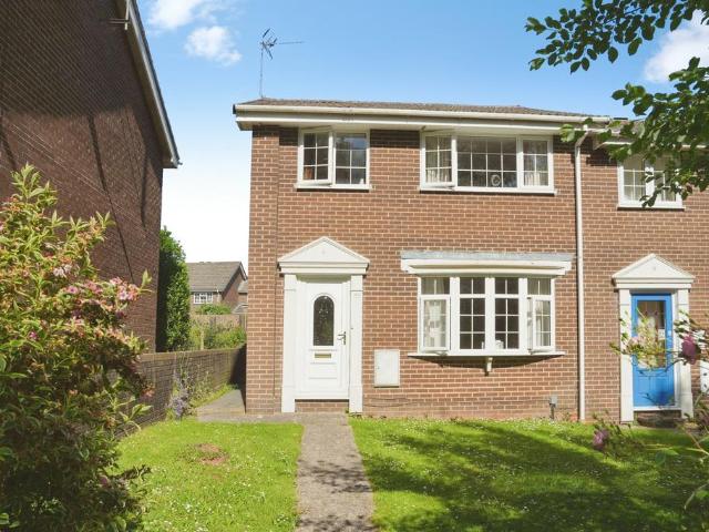 3 bedroom end of terrace house for sale