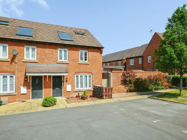 3 bedroom end of terrace house for sale
