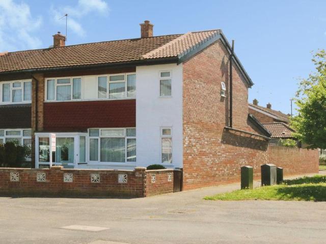 3 bedroom end of terrace house for sale