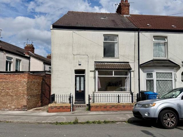 3 bedroom end of terrace house for sale