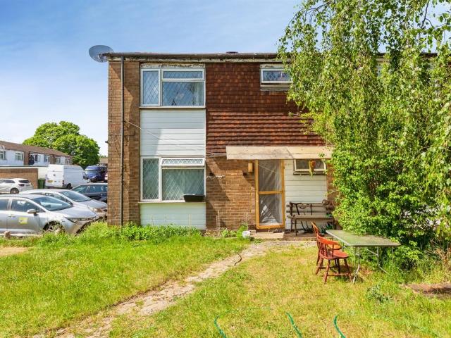3 bedroom end of terrace house for sale