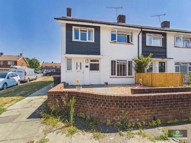 3 bedroom end of terrace house for sale