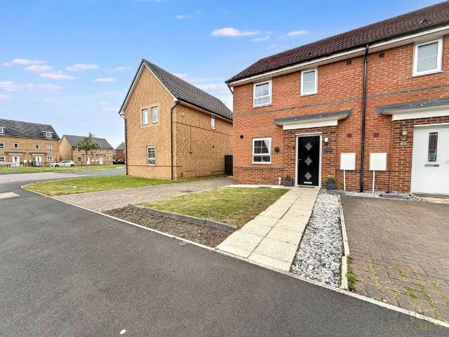 3 bedroom semi detached house for sale
