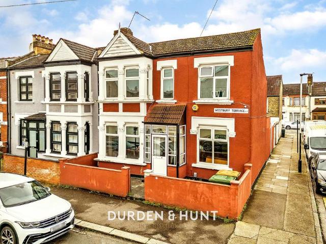 3 bedroom end of terrace house for sale