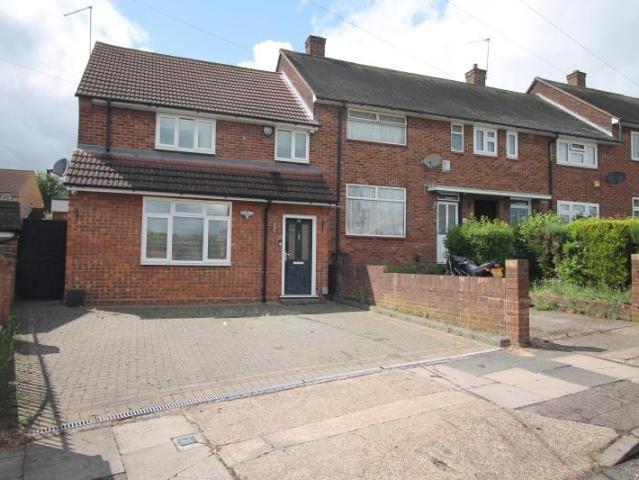 3 bedroom end of terrace house for sale