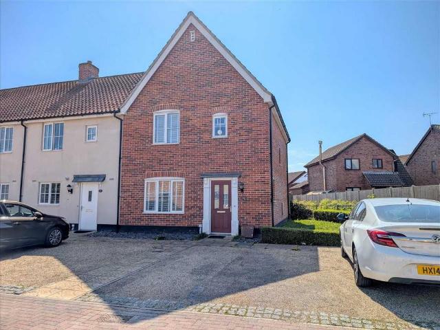 3 bedroom end of terrace house for sale