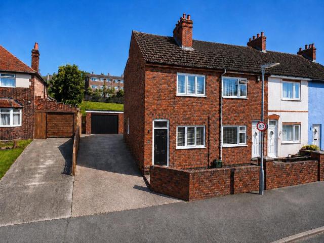 3 bedroom end of terrace house for sale