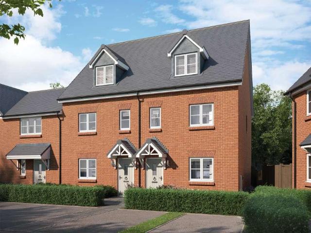 3 bedroom end of terrace house for sale