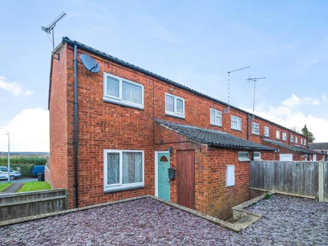 3 bedroom end of terrace house for sale