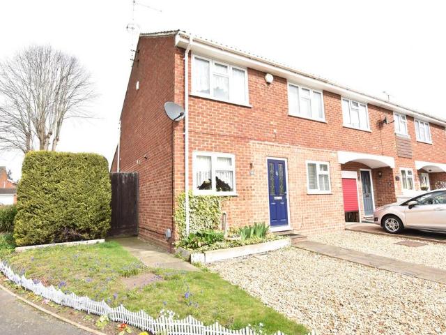 3 bedroom end of terrace house for sale