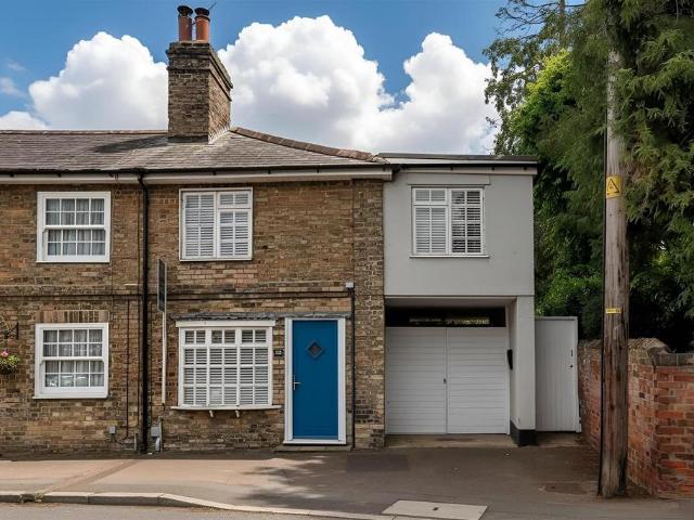3 bedroom end of terrace house for sale